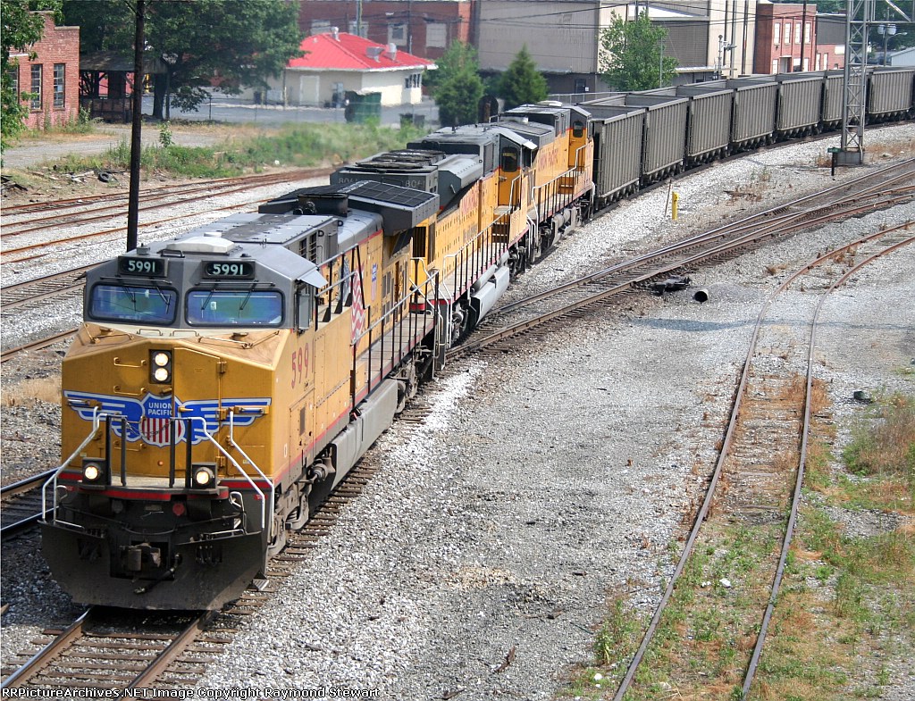 UP 5991 on the point of CSX N288 coal train